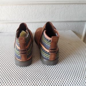 Toms | Shoes | Toms Suede Boots | Poshmark